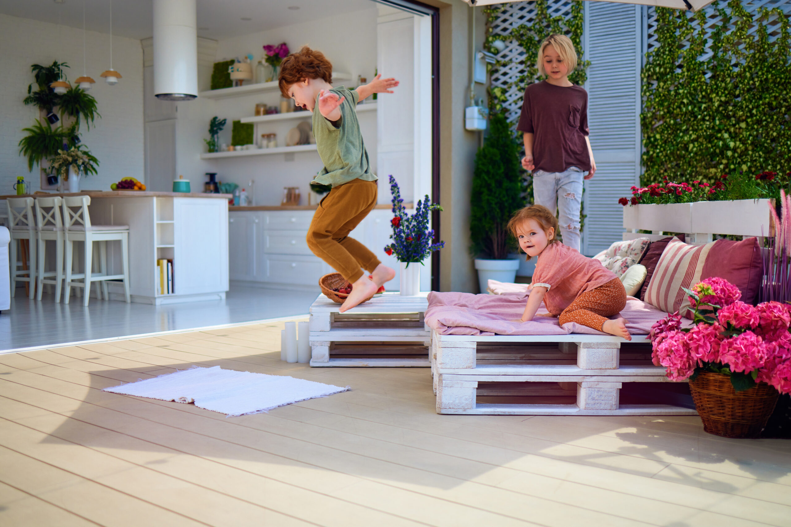 Kids' Outdoor Play Area Ideas - BackyardPatioLife